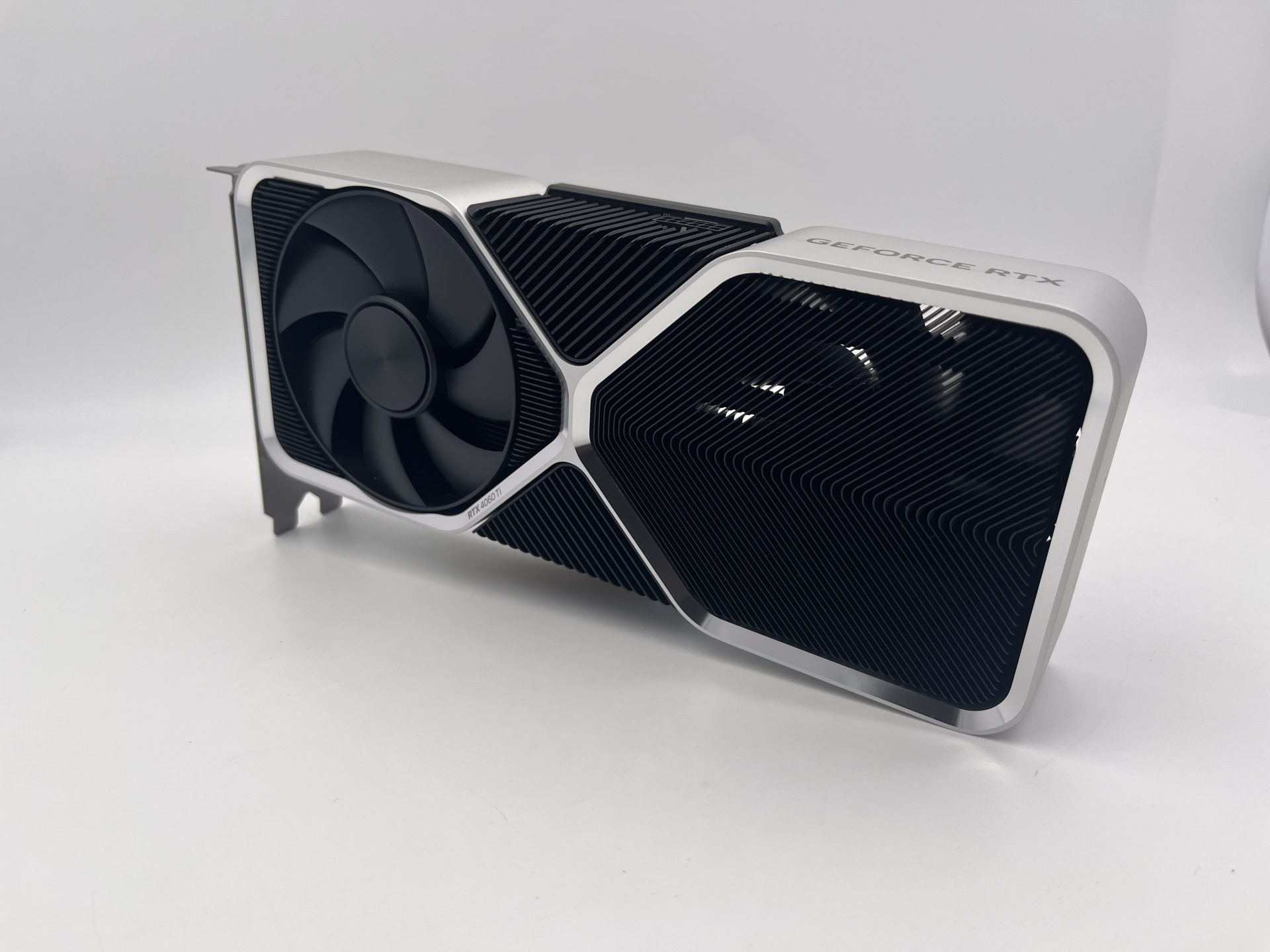 GeForce RTX 4060 Ti Founders Edition – Recensione | PC-Gaming.it